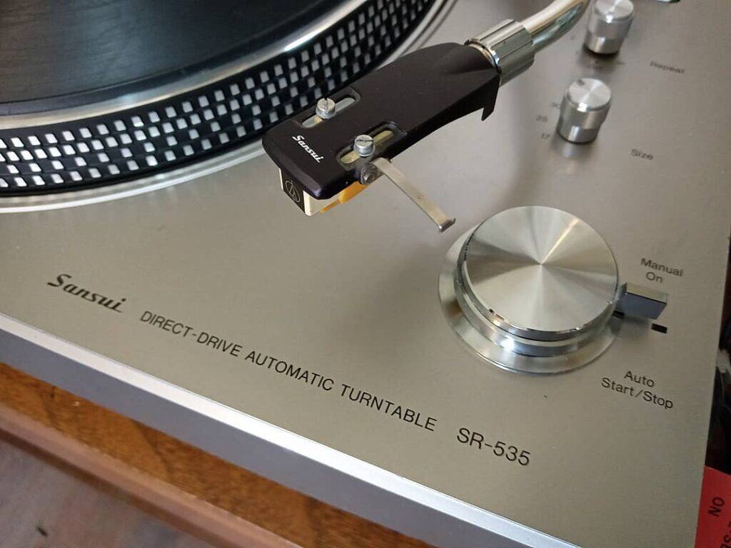 Bandeja Sansui SR-535: características y especificaciones